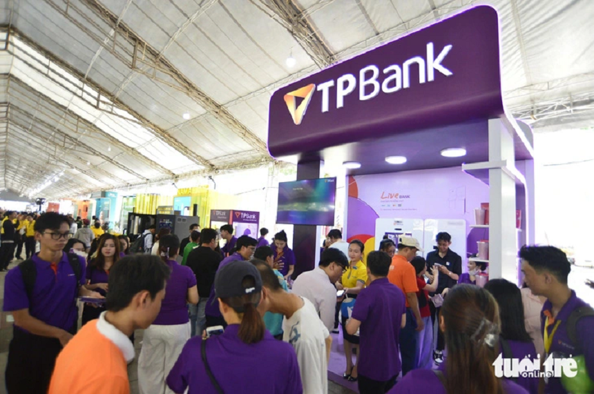 TPBank's experience space attracts customers at the Cashless Festival ...